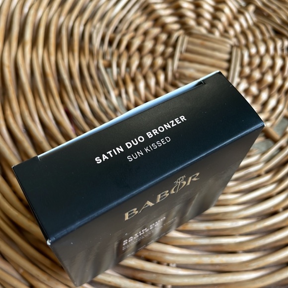 Babor | Makeup | Like New Babor Germany Satin Duo Bronzer | Poshmark